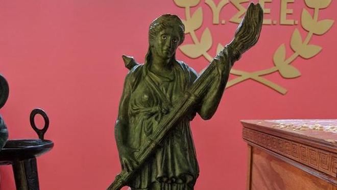 Hearth of Hellenism: Hekate in the Greek Tradition | Angelo Nasios