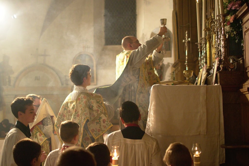 Tweeting To The Choir About The Best Mass | Mark Wilson