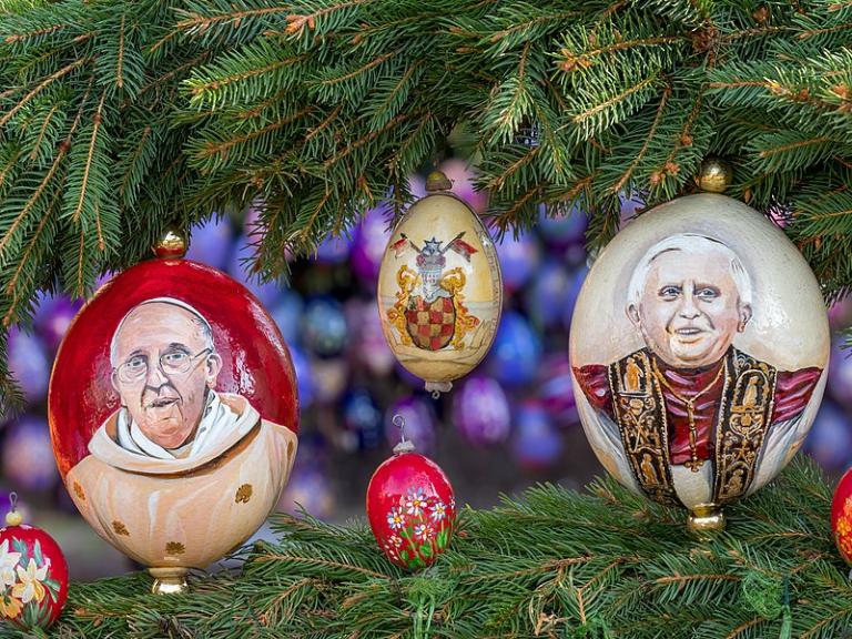 The 12 Popes Of Christmas Vatican 2 | Mark Wilson