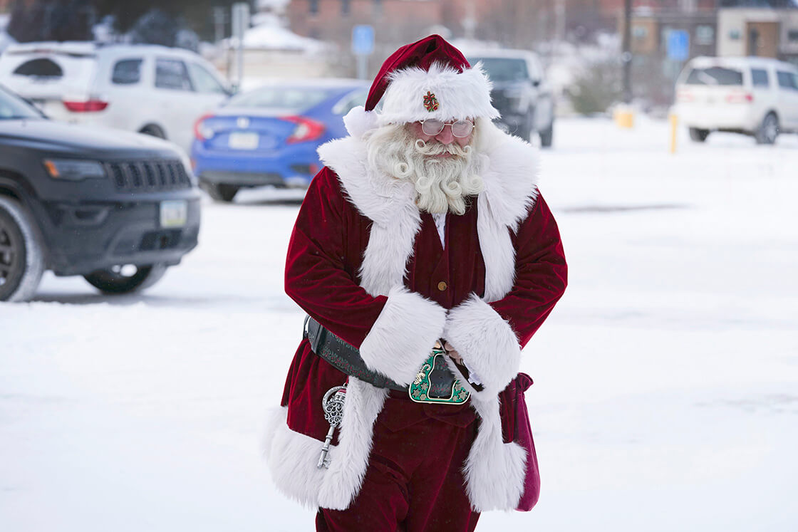 US Military Reports That Santa Was Undeterred By Arctic Blast | Jim Denison