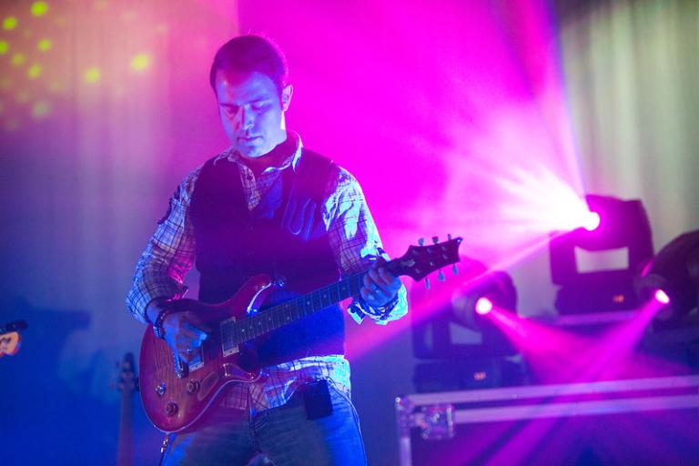 Confessions Of A Former “Worship Leader” | Jonathan Aigner